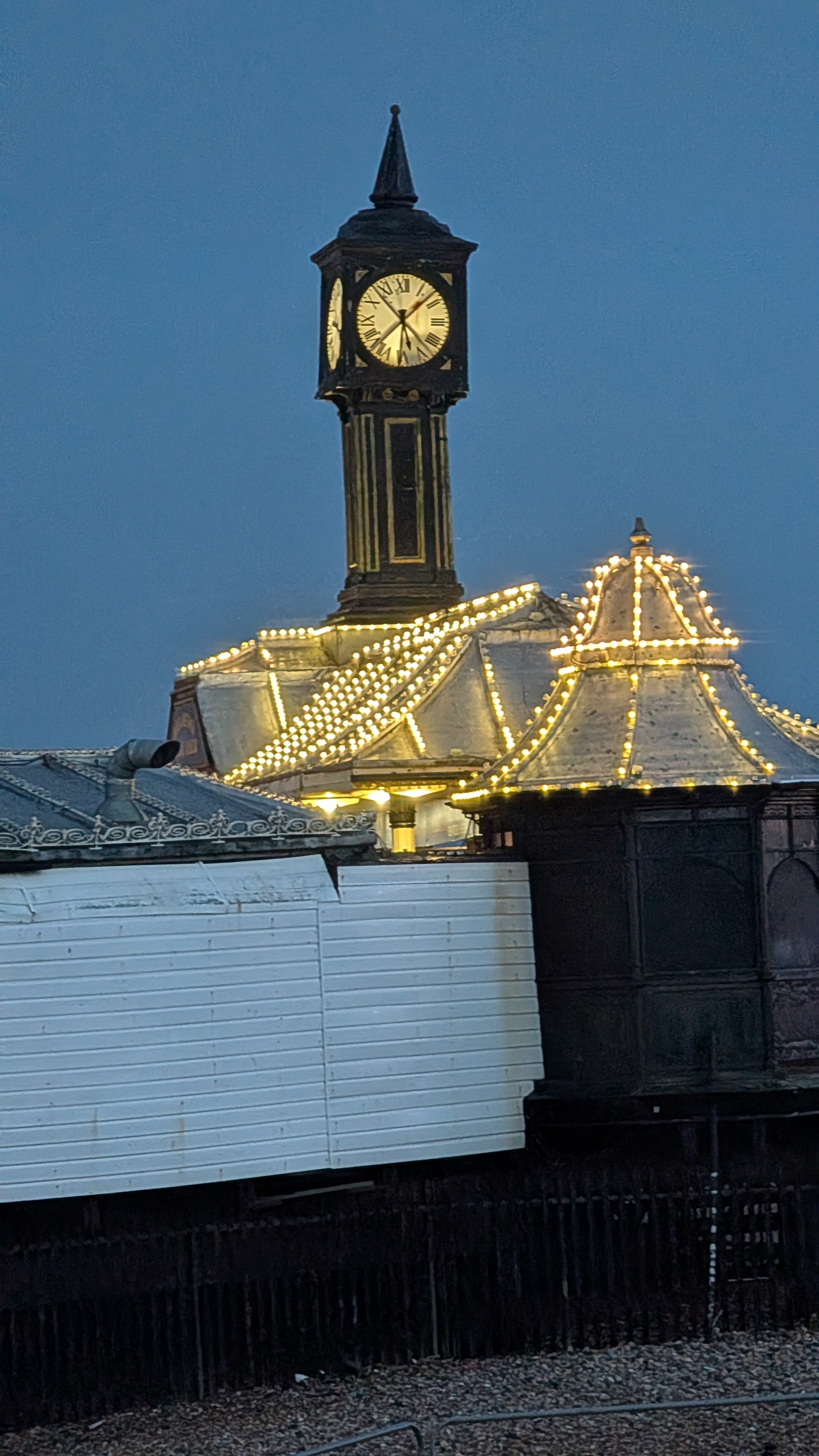 Brighton Pier Clock, half right? - Stopped Clocks